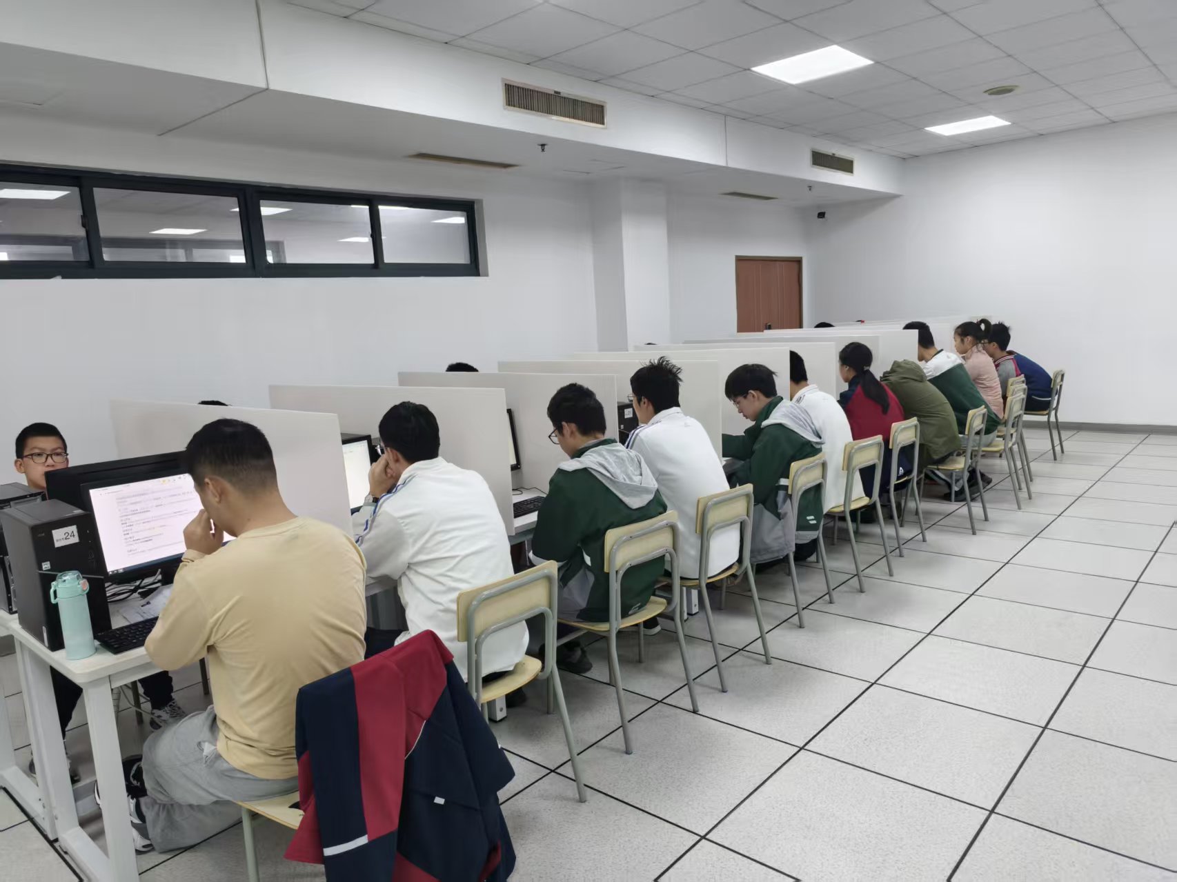 “模” 力启动！首次CCF LMCC第一轮认证顺利举行，第二轮晋级规则公布-大模型能力认证